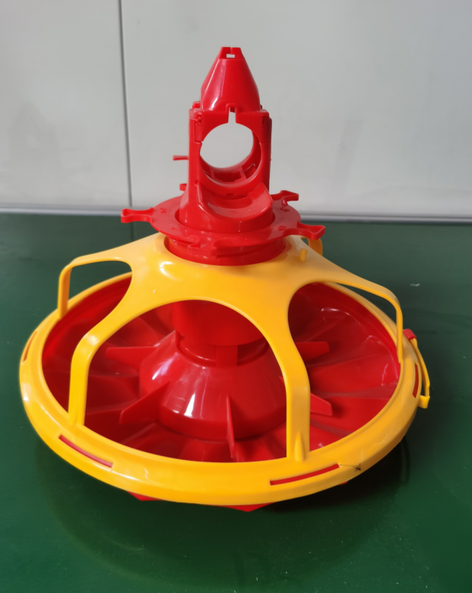 Broiler Poultry Pan Feeding System Round Feed Pans For Chickens