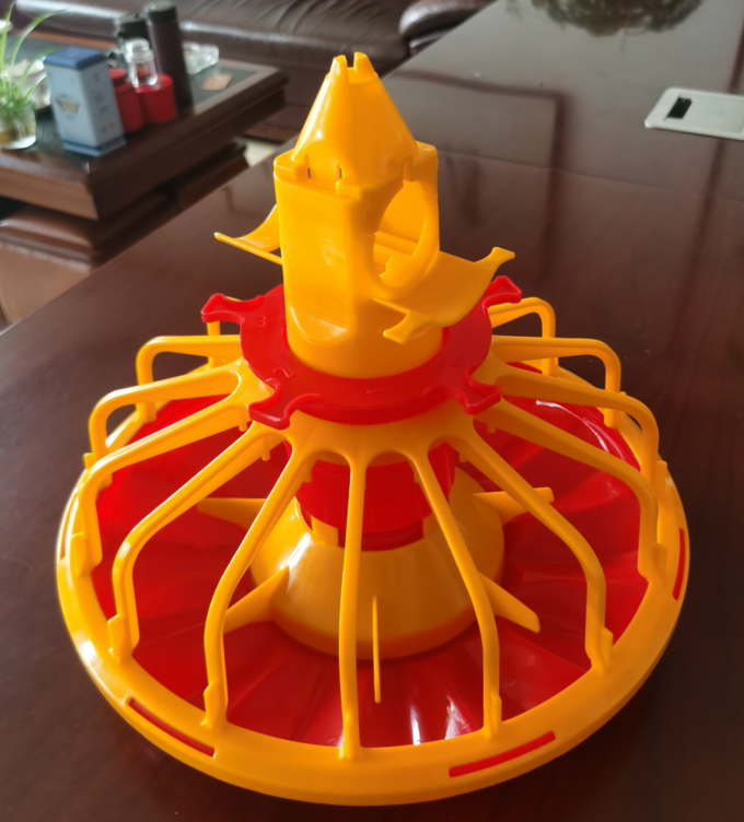 Broiler Poultry Pan Feeding System Round Feed Pans For Chickens