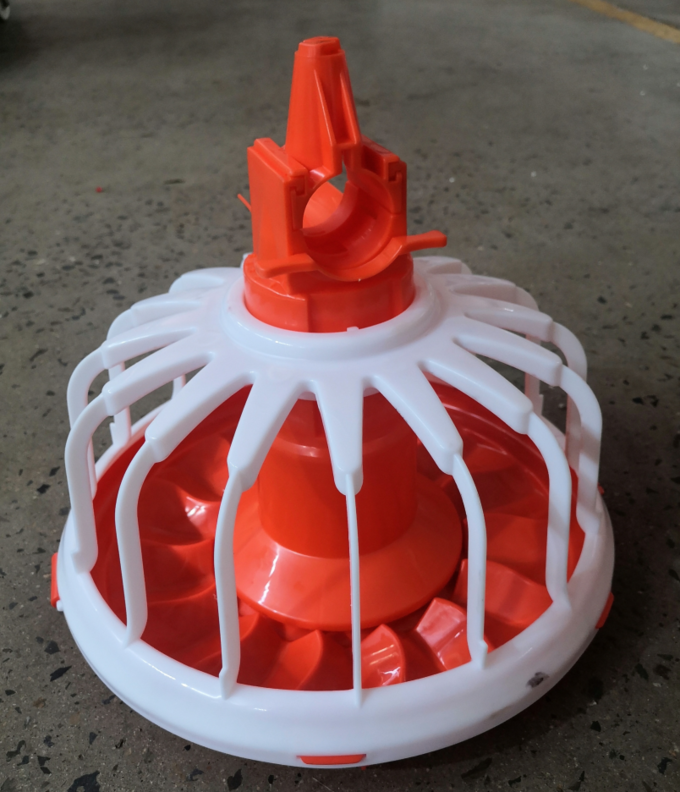 Broiler Poultry Pan Feeding System Round Feed Pans For Chickens